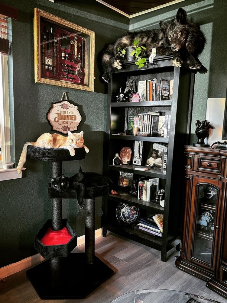 Gothic Style Cat Tree – Happy & Polly